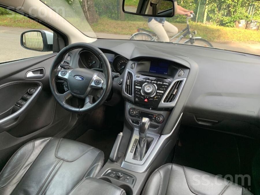 White Ford Focus 2013 in Riga, with an engine capacity of 2.00 L and mileage of 0 thousand km for 4100 €, photo 14 on AUTOMOTO.COM.LV