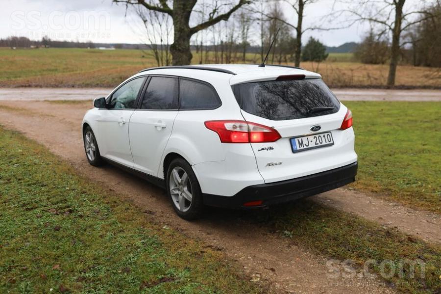 Balts Ford Focus 2014 Gulbene, ar dzinēja tilpumu 1.60 L un nobraukumu 301 tūkst. km par 2250 €, foto 3 vietnē AUTOMOTO.COM.LV