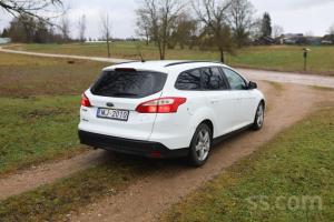 Balts Ford Focus 2014 Gulbene, ar dzinēja tilpumu 1.60 L un nobraukumu 301 tūkst. km par 2250 €, foto 4 vietnē AUTOMOTO.COM.LV