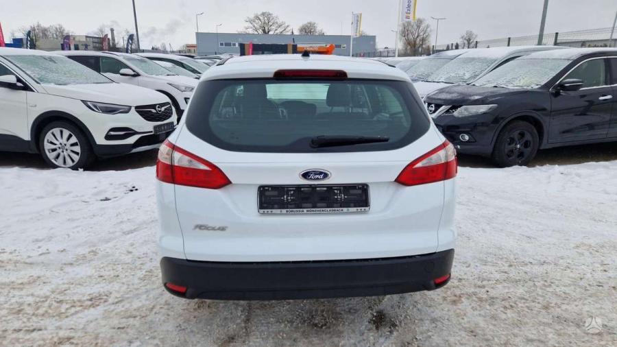 White Ford Focus 2014 in Marijampole, with an engine capacity of 1.60 L and mileage of 138 thousand km for 4190 €, photo 10 on AUTOMOTO.COM.LV