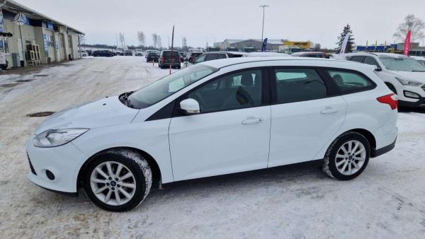 Balts Ford Focus 2014 Marijampole, ar dzinēja tilpumu 1.60 L un nobraukumu 138 tūkst. km par 4190 €, foto 4 vietnē AUTOMOTO.COM.LV