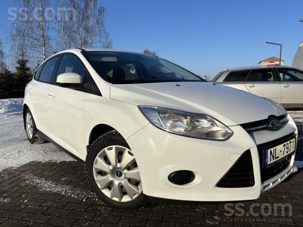 Balts Ford Focus 2014 Bauska, ar dzinēja tilpumu 1.60 L un nobraukumu 240 tūkst. km par 3600 €, foto 1 vietnē AUTOMOTO.COM.LV