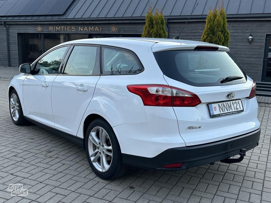 Balts Ford Focus 2014 Viļņa, ar dzinēja tilpumu 1.60 L un nobraukumu 270 tūkst. km par 3700 €, foto 4 vietnē AUTOMOTO.COM.LV