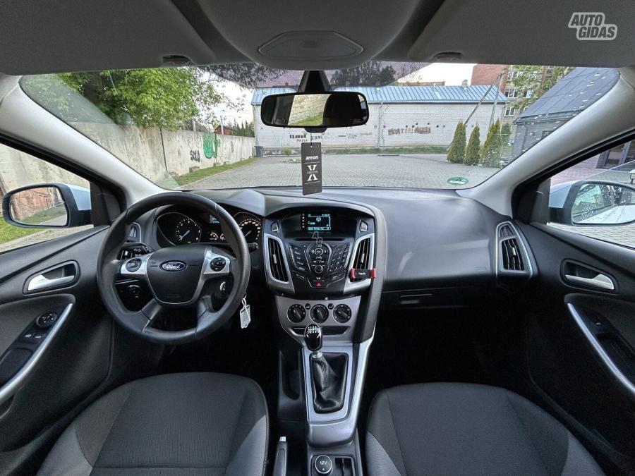 Balts Ford Focus 2014 Viļņa, ar dzinēja tilpumu 1.60 L un nobraukumu 270 tūkst. km par 3700 €, foto 9 vietnē AUTOMOTO.COM.LV