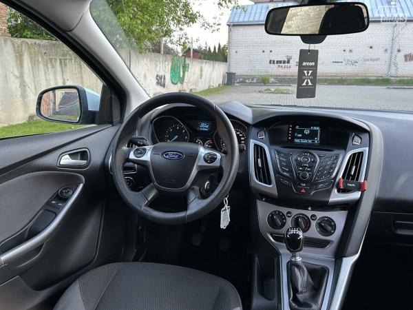 White Ford Focus 2014 in Vilnius, with an engine capacity of 1.60 L and mileage of 270 thousand km for 3700 €, photo 9 on AUTOMOTO.COM.LV