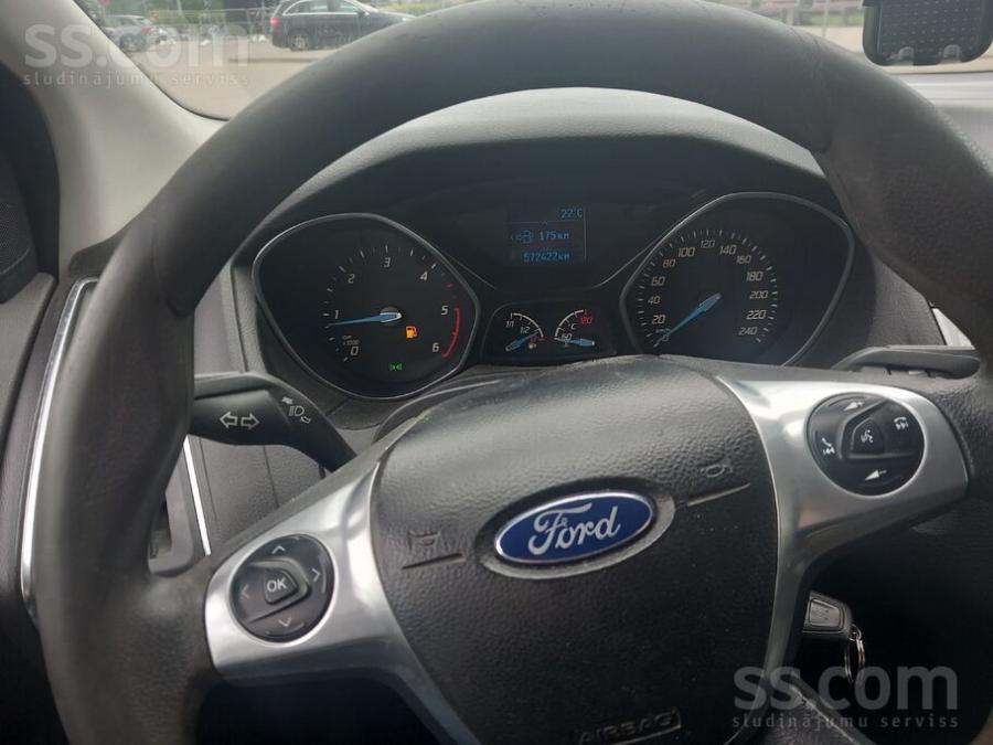 Balts Ford Focus 2014 Rīga, ar dzinēja tilpumu 1.60 L un nobraukumu 573 tūkst. km par 1750 €, foto 10 vietnē AUTOMOTO.COM.LV