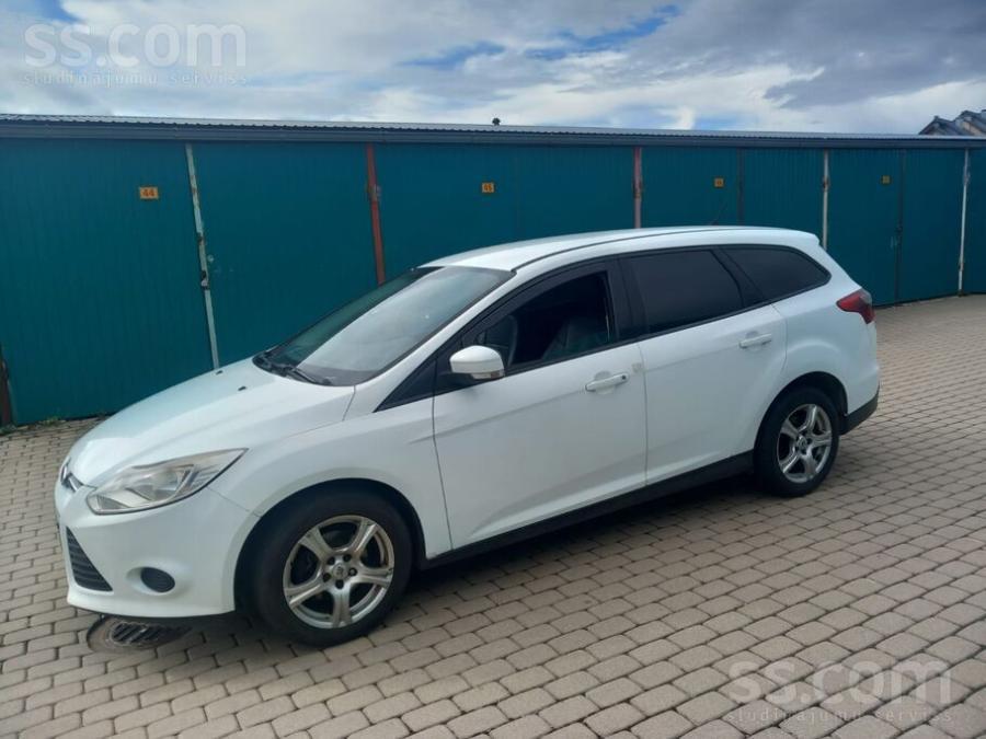 Balts Ford Focus 2014 Rīga, ar dzinēja tilpumu 1.60 L un nobraukumu 573 tūkst. km par 2250 €, foto 11 vietnē AUTOMOTO.COM.LV