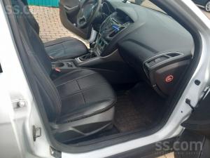 Balts Ford Focus 2014 Rīga, ar dzinēja tilpumu 1.60 L un nobraukumu 573 tūkst. km par 2250 €, foto 17 vietnē AUTOMOTO.COM.LV