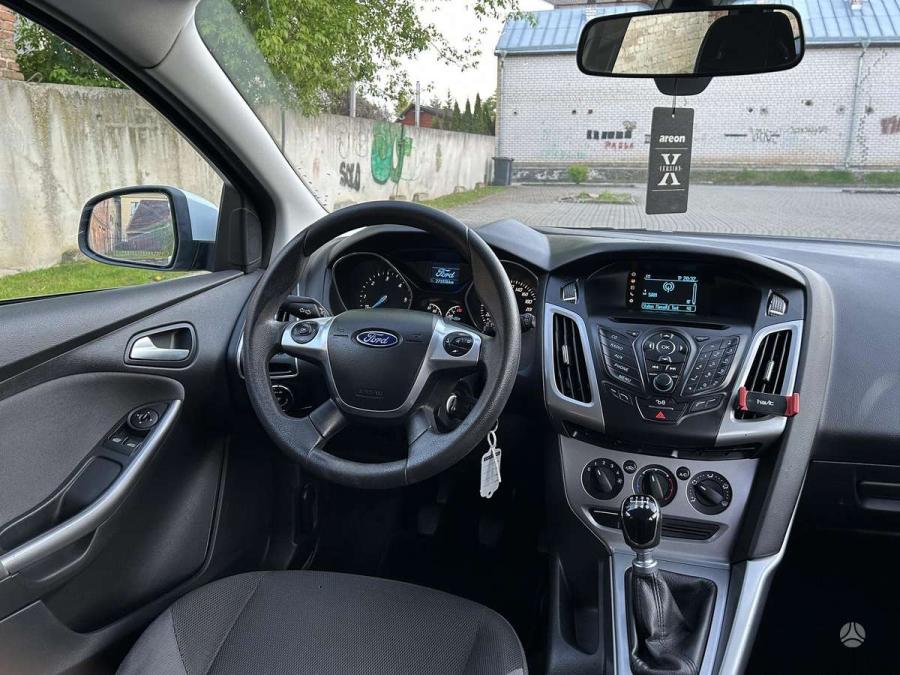 Balts Ford Focus 2014 Kėdainiai, ar dzinēja tilpumu 1.56 L un nobraukumu 270 tūkst. km par 3400 €, foto 10 vietnē AUTOMOTO.COM.LV
