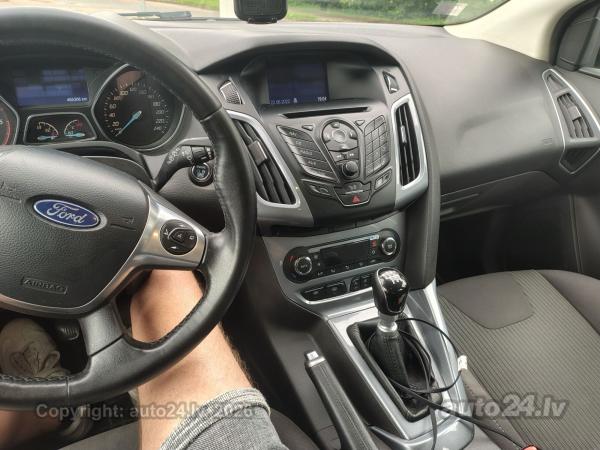 Balts Ford Focus 2014 Tallina, ar dzinēja tilpumu 1.60 L un nobraukumu 463 tūkst. km par 3500 €, foto 5 vietnē AUTOMOTO.COM.LV