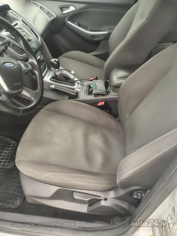 Balts Ford Focus 2014 Tallina, ar dzinēja tilpumu 1.60 L un nobraukumu 463 tūkst. km par 3500 €, foto 7 vietnē AUTOMOTO.COM.LV