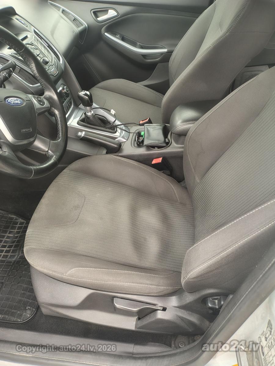 Balts Ford Focus 2014 Tallina, ar dzinēja tilpumu 1.60 L un nobraukumu 463 tūkst. km par 3500 €, foto 8 vietnē AUTOMOTO.COM.LV