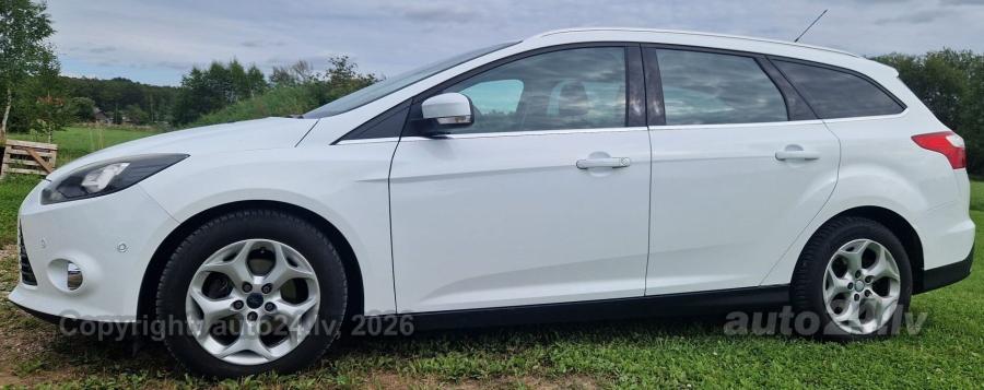 White Ford Focus 2014 in Tallinn, with an engine capacity of 1.60 L and mileage of 270 thousand km for 3999 €, photo 3 on AUTOMOTO.COM.LV
