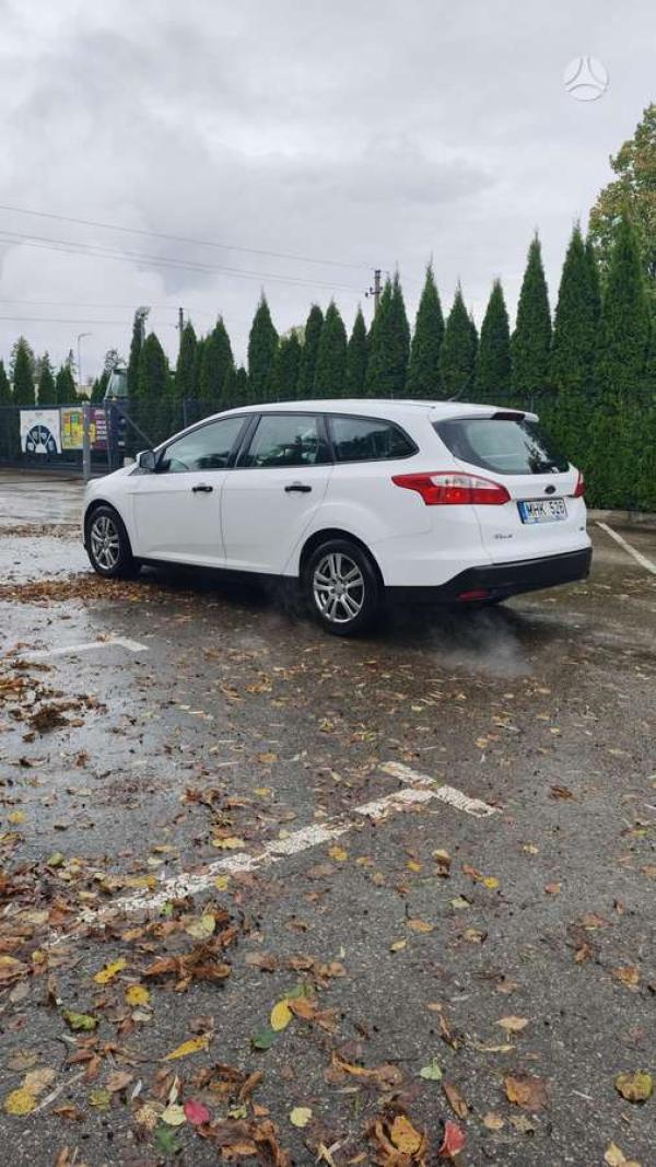Balts Ford Focus 2014 Kauņa, ar dzinēja tilpumu 1.00 L un nobraukumu 130 tūkst. km par 2650 €, foto 5 vietnē AUTOMOTO.COM.LV