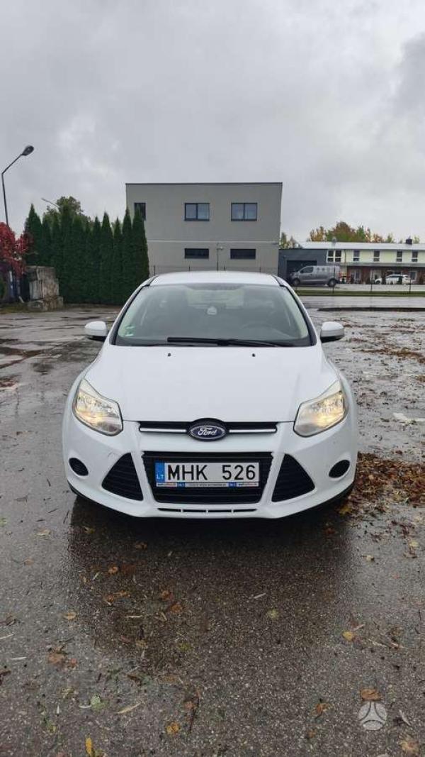 Balts Ford Focus 2014 Kauņa, ar dzinēja tilpumu 1.00 L un nobraukumu 130 tūkst. km par 2650 €, foto 9 vietnē AUTOMOTO.COM.LV