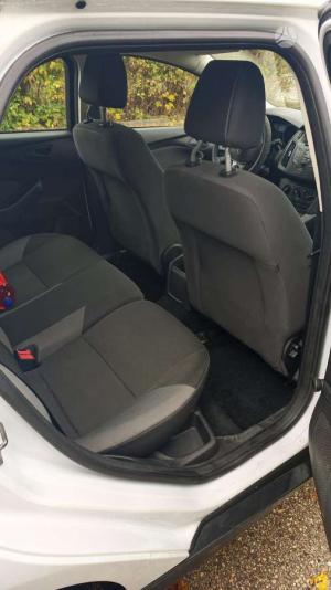 Balts Ford Focus 2014 Kauņa, ar dzinēja tilpumu 1.00 L un nobraukumu 130 tūkst. km par 2650 €, foto 14 vietnē AUTOMOTO.COM.LV