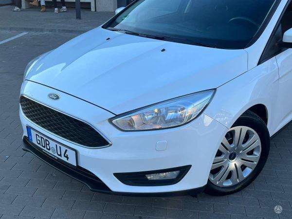 White Ford Focus 2015 in Jonava, with an engine capacity of 1.56 L and mileage of 258 thousand km for 4200 €, photo 2 on AUTOMOTO.COM.LV