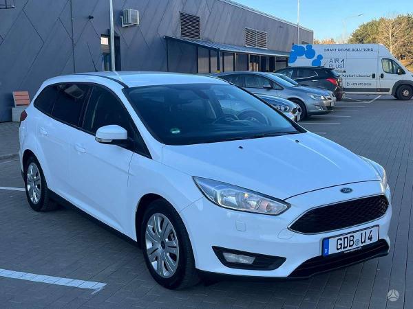 White Ford Focus 2015 in Jonava, with an engine capacity of 1.56 L and mileage of 258 thousand km for 4200 €, photo 5 on AUTOMOTO.COM.LV