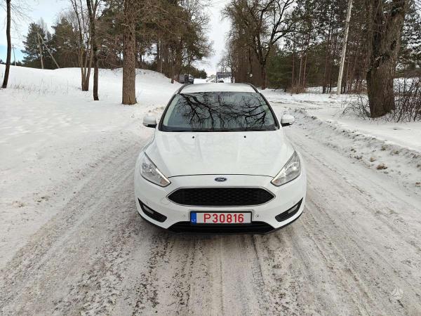 White Ford Focus 2015 in Vilnius, with an engine capacity of 2.00 L and mileage of 253 thousand km for 4200 €, photo 1 on AUTOMOTO.COM.LV
