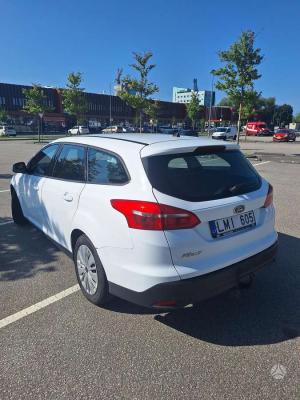 White Ford Focus 2015 in Klaipeda, with an engine capacity of 1.60 L and mileage of 161 thousand km for 4500 €, photo 3 on AUTOMOTO.COM.LV