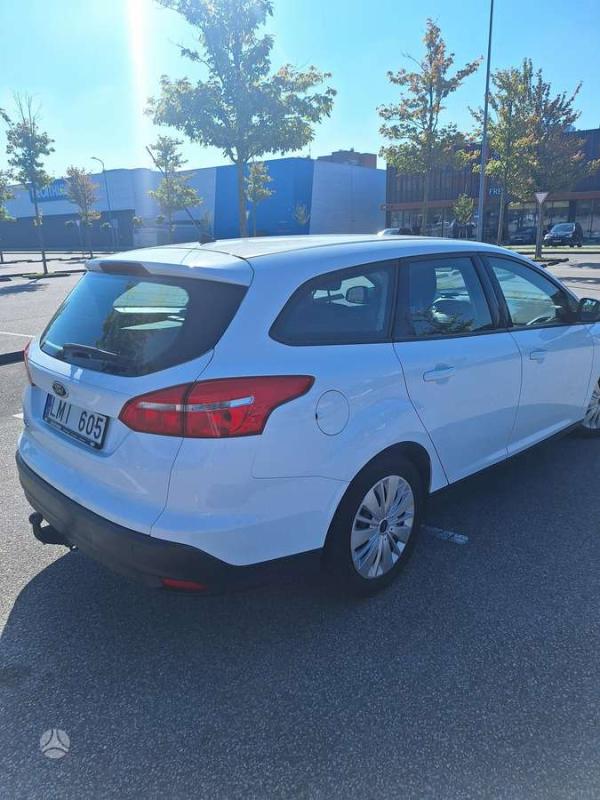 Balts Ford Focus 2015 Klaipėda, ar dzinēja tilpumu 1.60 L un nobraukumu 161 tūkst. km par 4500 €, foto 3 vietnē AUTOMOTO.COM.LV