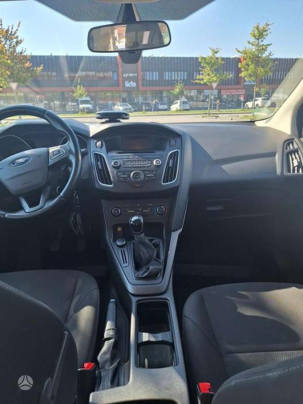 Balts Ford Focus 2015 Klaipėda, ar dzinēja tilpumu 1.60 L un nobraukumu 161 tūkst. km par 4500 €, foto 4 vietnē AUTOMOTO.COM.LV