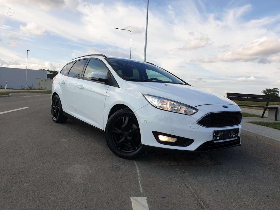Balts Ford Focus 2015 Marijampole, ar dzinēja tilpumu 1.00 L un nobraukumu 122 tūkst. km par 5250 €, foto 1 vietnē AUTOMOTO.COM.LV