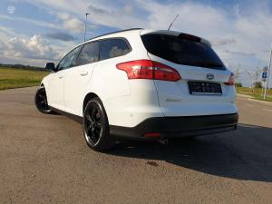 Balts Ford Focus 2015 Marijampole, ar dzinēja tilpumu 1.00 L un nobraukumu 122 tūkst. km par 5250 €, foto 3 vietnē AUTOMOTO.COM.LV