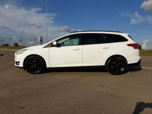 Balts Ford Focus 2015 Marijampole, ar dzinēja tilpumu 1.00 L un nobraukumu 122 tūkst. km par 5250 €, foto 4 vietnē AUTOMOTO.COM.LV