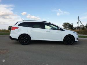 Balts Ford Focus 2015 Marijampole, ar dzinēja tilpumu 1.00 L un nobraukumu 122 tūkst. km par 5250 €, foto 5 vietnē AUTOMOTO.COM.LV