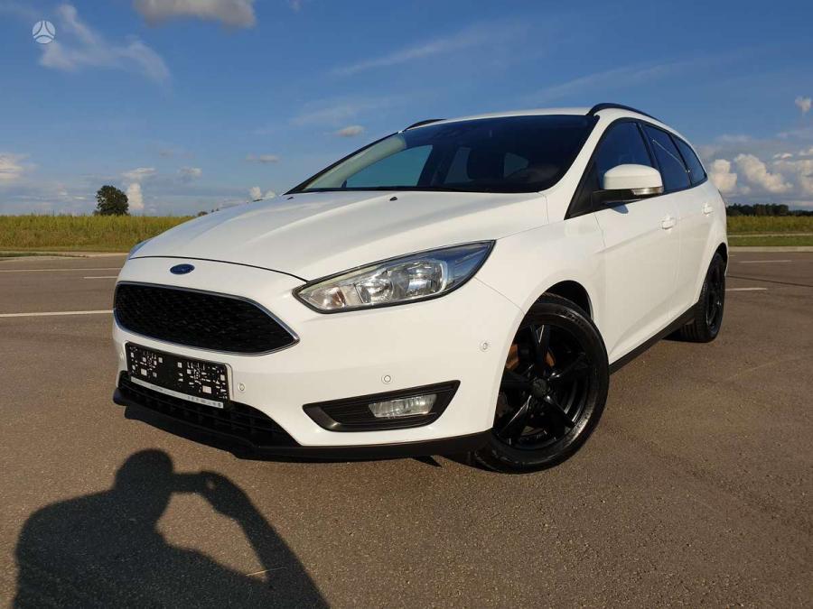 Balts Ford Focus 2015 Marijampole, ar dzinēja tilpumu 1.00 L un nobraukumu 122 tūkst. km par 5250 €, foto 11 vietnē AUTOMOTO.COM.LV