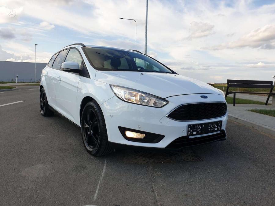 Balts Ford Focus 2015 Marijampole, ar dzinēja tilpumu 1.00 L un nobraukumu 122 tūkst. km par 5250 €, foto 13 vietnē AUTOMOTO.COM.LV