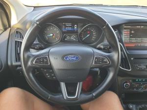 Balts Ford Focus 2015 Marijampole, ar dzinēja tilpumu 1.00 L un nobraukumu 122 tūkst. km par 5250 €, foto 24 vietnē AUTOMOTO.COM.LV