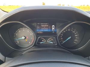 Balts Ford Focus 2015 Marijampole, ar dzinēja tilpumu 1.00 L un nobraukumu 122 tūkst. km par 5250 €, foto 28 vietnē AUTOMOTO.COM.LV