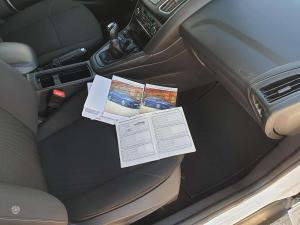 Balts Ford Focus 2015 Marijampole, ar dzinēja tilpumu 1.00 L un nobraukumu 122 tūkst. km par 5250 €, foto 33 vietnē AUTOMOTO.COM.LV