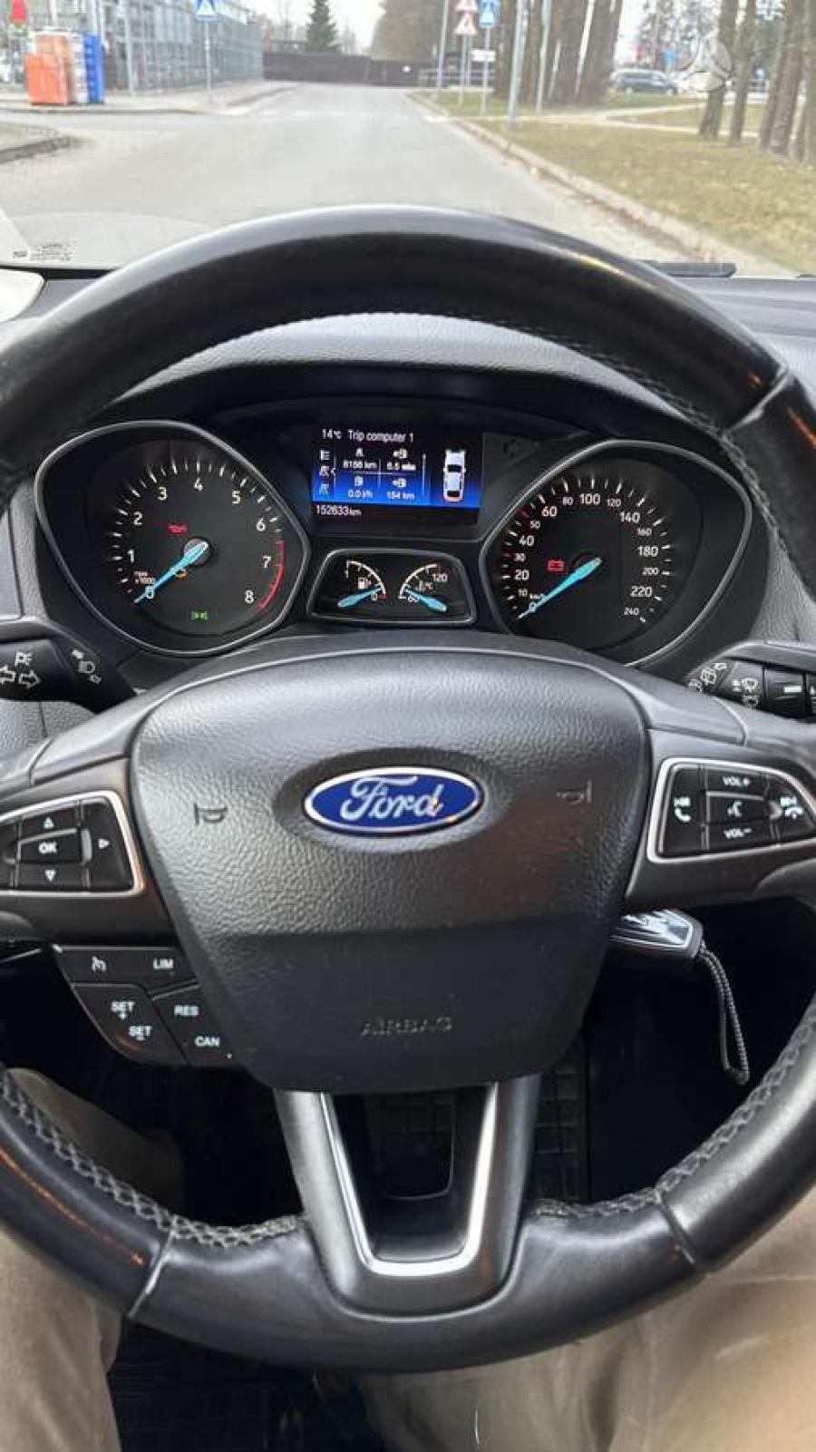 Balts Ford Focus 2015 Kauņa, ar dzinēja tilpumu 1.00 L un nobraukumu 155 tūkst. km par 4000 €, foto 5 vietnē AUTOMOTO.COM.LV