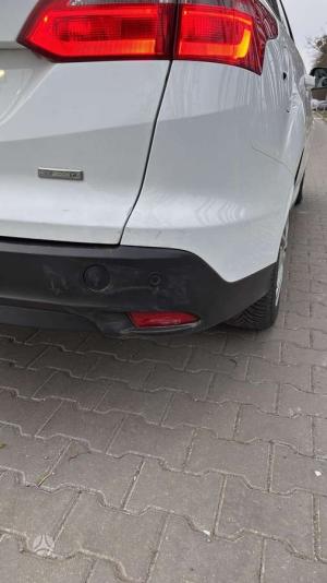 Balts Ford Focus 2015 Kauņa, ar dzinēja tilpumu 1.00 L un nobraukumu 155 tūkst. km par 4000 €, foto 7 vietnē AUTOMOTO.COM.LV
