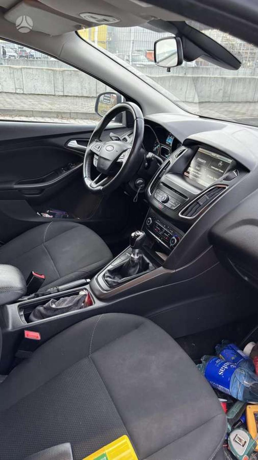 Balts Ford Focus 2015 Kauņa, ar dzinēja tilpumu 1.00 L un nobraukumu 155 tūkst. km par 4000 €, foto 13 vietnē AUTOMOTO.COM.LV