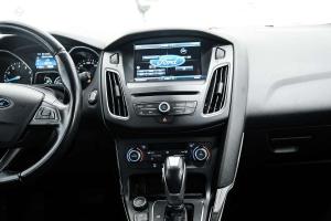White Ford Focus 2015 in Kaunas, with an engine capacity of 1.50 L and mileage of 214 thousand km for 6300 €, photo 9 on AUTOMOTO.COM.LV