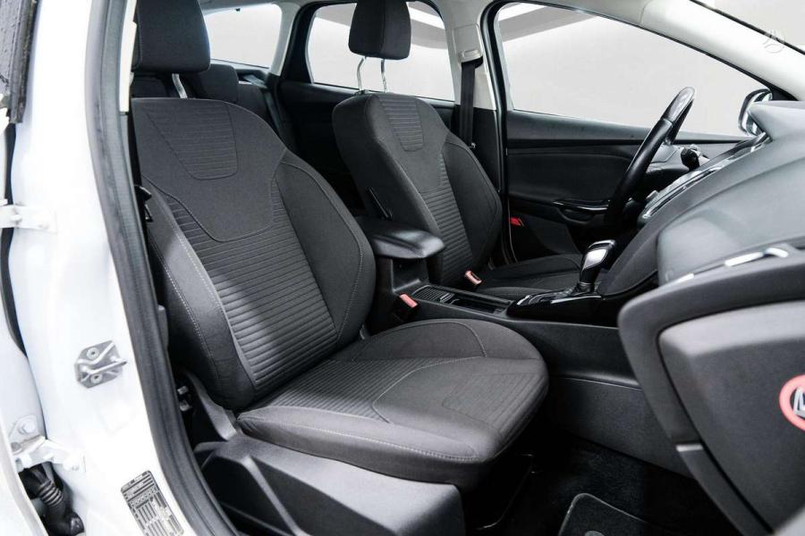 White Ford Focus 2015 in Kaunas, with an engine capacity of 1.50 L and mileage of 214 thousand km for 6300 €, photo 12 on AUTOMOTO.COM.LV