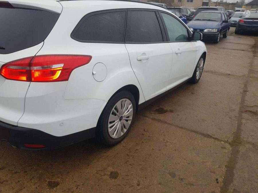 Balts Ford Focus 2016 Utena, ar dzinēja tilpumu 2.00 L un nobraukumu 273 tūkst. km par 3850 €, foto 2 vietnē AUTOMOTO.COM.LV