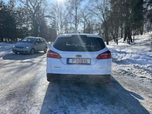 White Ford Focus 2016 in Vilnius, with an engine capacity of 1.00 L and mileage of 309 thousand km for 2750 €, photo 6 on AUTOMOTO.COM.LV