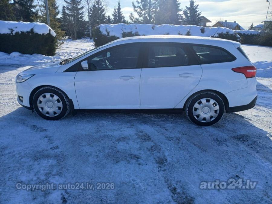 Balts Ford Focus 2016 Tallina, ar dzinēja tilpumu 1.00 L un nobraukumu 144 tūkst. km par 5999 €, foto 2 vietnē AUTOMOTO.COM.LV