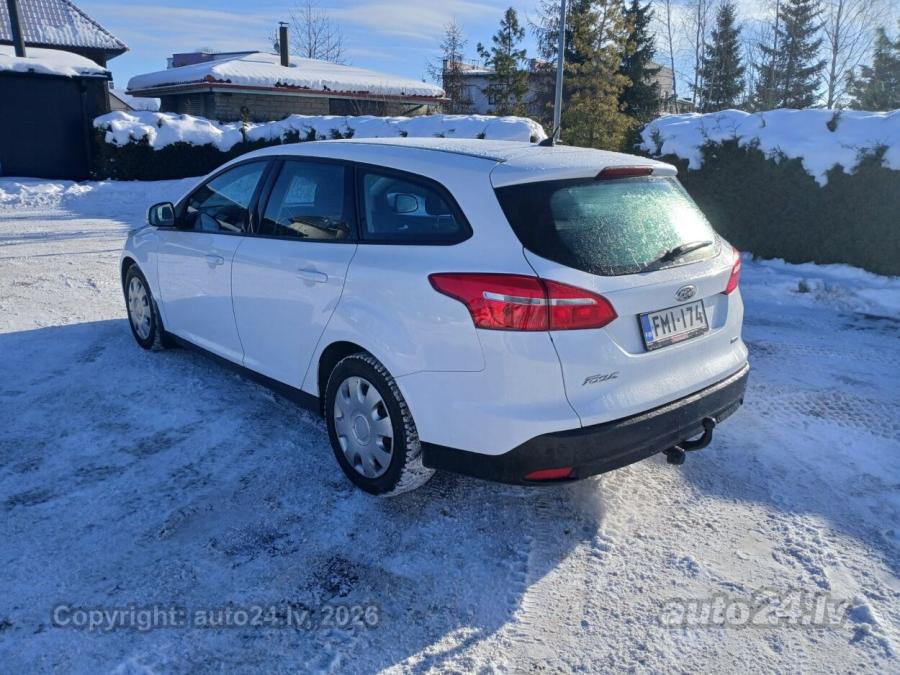 Balts Ford Focus 2016 Tallina, ar dzinēja tilpumu 1.00 L un nobraukumu 144 tūkst. km par 5999 €, foto 3 vietnē AUTOMOTO.COM.LV