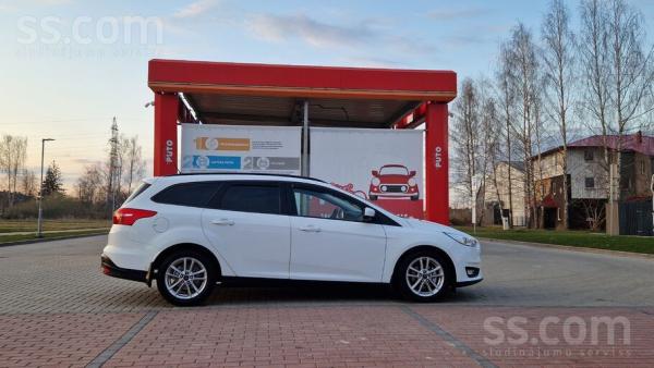 White Ford Focus 2016 in Jelgava, with an engine capacity of 1.50 L and mileage of 127 thousand km for 5450 €, photo 8 on AUTOMOTO.COM.LV