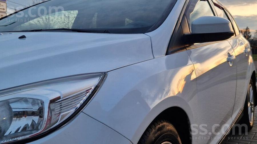 Balts Ford Focus 2016 Jelgava, ar dzinēja tilpumu 1.50 L un nobraukumu 127 tūkst. km par 5450 €, foto 28 vietnē AUTOMOTO.COM.LV