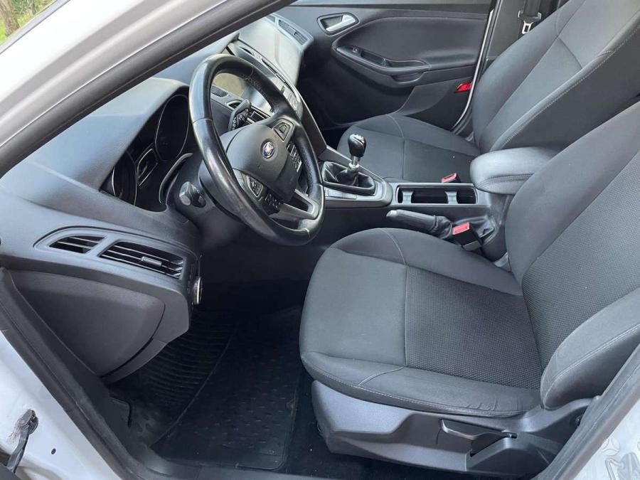 Balts Ford Focus 2016 Šakiai, ar dzinēja tilpumu 1.50 L un nobraukumu 276 tūkst. km par 3490 €, foto 13 vietnē AUTOMOTO.COM.LV