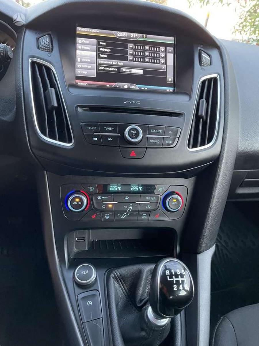 Balts Ford Focus 2016 Šakiai, ar dzinēja tilpumu 1.50 L un nobraukumu 276 tūkst. km par 3490 €, foto 18 vietnē AUTOMOTO.COM.LV