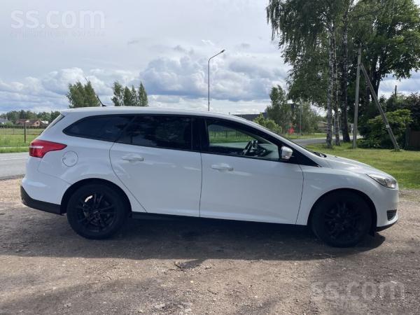 White Ford Focus 2016 in Riga, with an engine capacity of 1.50 L and mileage of 280 thousand km for 4890 €, photo 6 on AUTOMOTO.COM.LV
