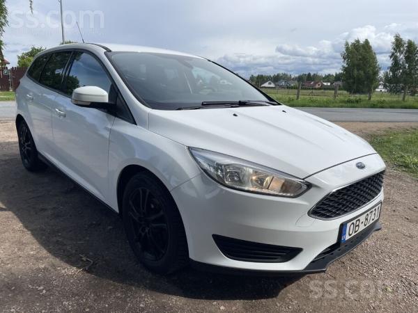 White Ford Focus 2016 in Riga, with an engine capacity of 1.50 L and mileage of 280 thousand km for 4890 €, photo 7 on AUTOMOTO.COM.LV